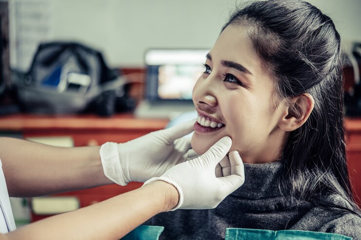 Expert Dental Composite Bonding In Preet Vihar, Delhi